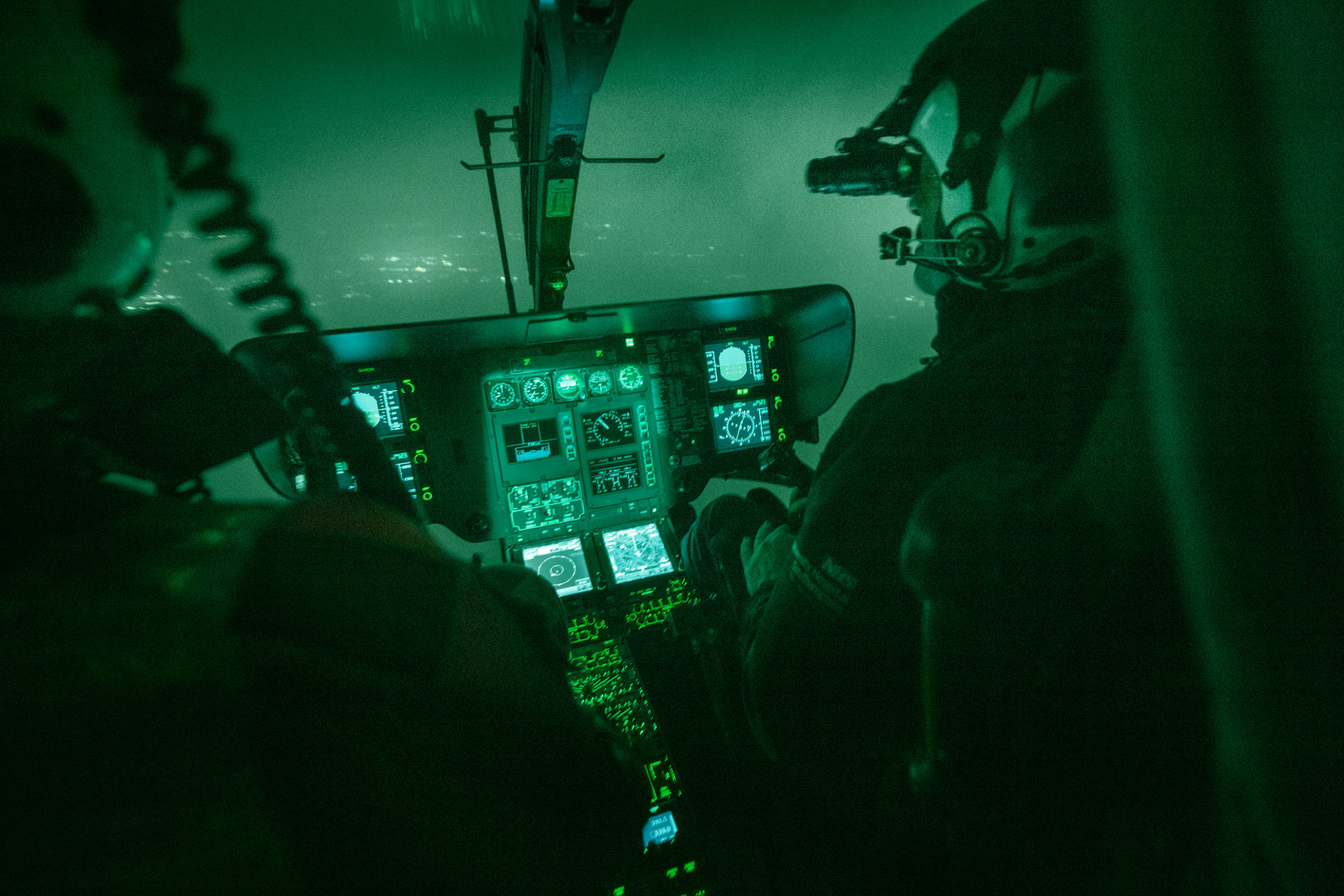 Night flying with Pilot Graeme | Hampshire and Isle of Wight Air Ambulance