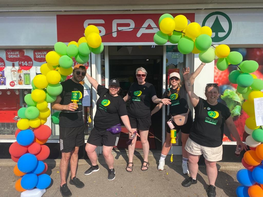 Local Spar staff fundraise for air ambulance | HIOWAA